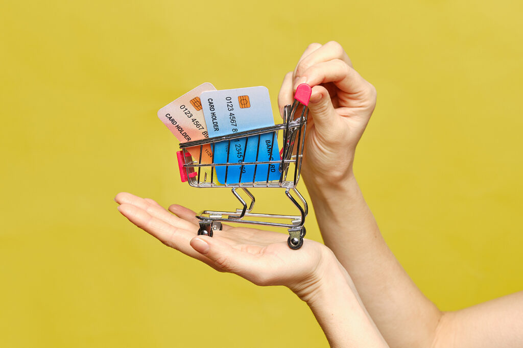 Sustainable Fashion: How to Avoid Buying New Clothes During a Recession ...