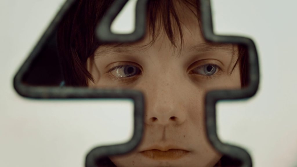 15 Artful Stills From Hugo (2011) - Our Culture