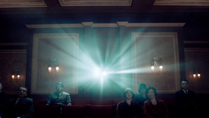 15 Artful Stills From Hugo (2011) - Our Culture