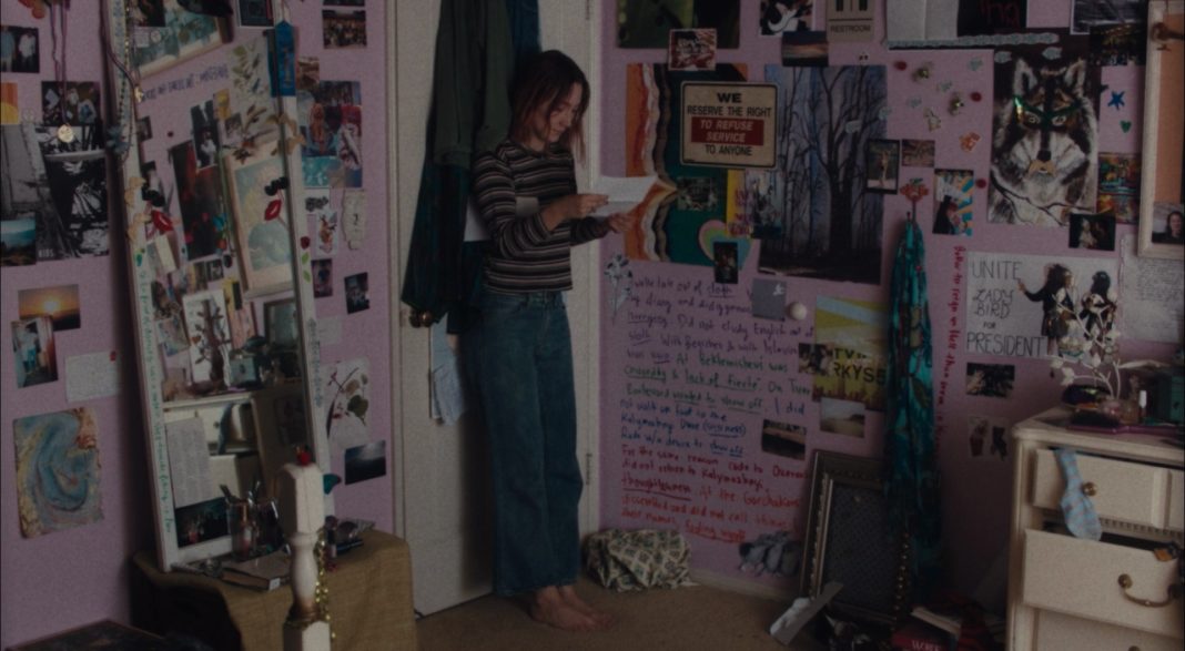 15 Vivid Stills from Lady Bird (2017) - Our Culture