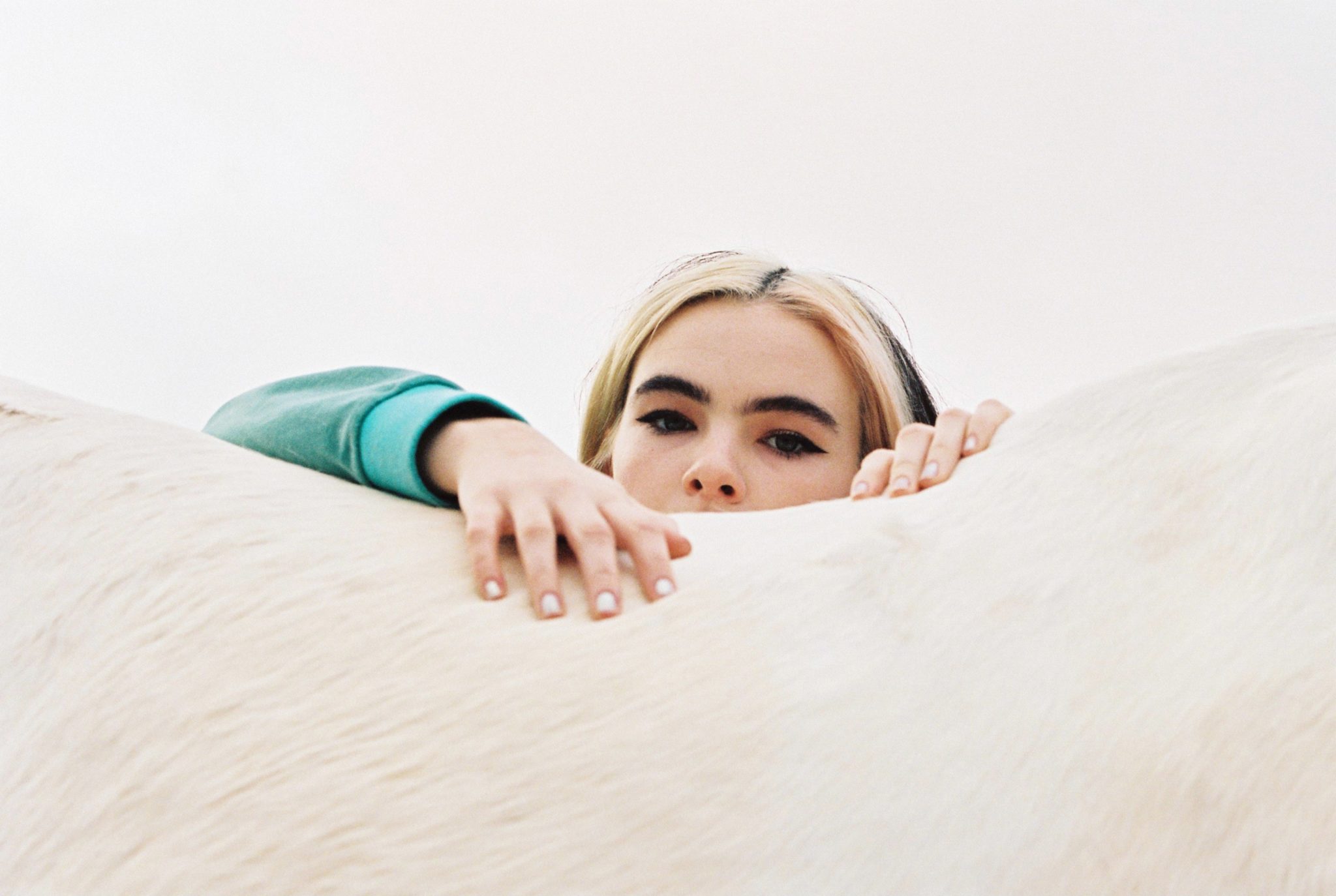 BENEE Announces Debut Album 'Hey u x' - Our Culture