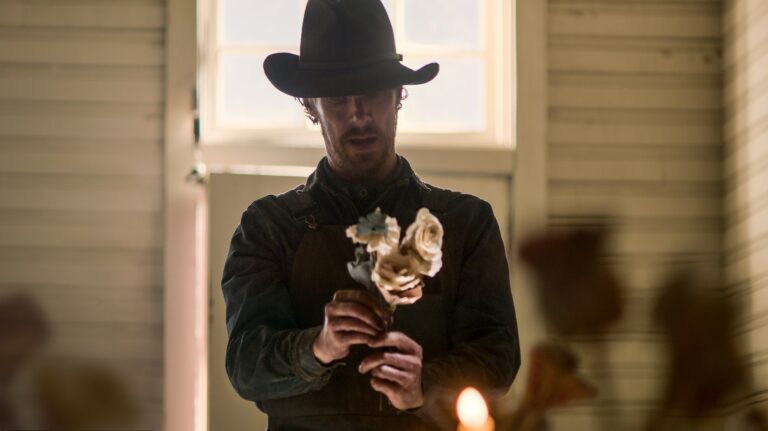 13 Powerful Stills from The Power of the Dog (2021) - Our Culture