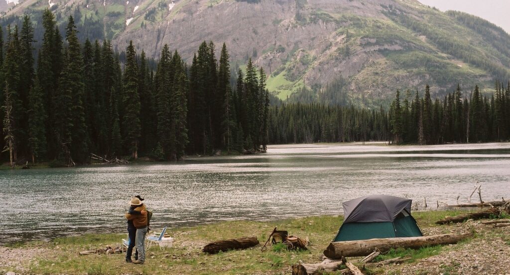 15 Scenic Stills from Brokeback Mountain - Our Culture