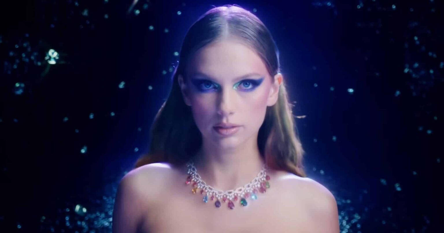 Taylor Swift Shares New Video for 'Bejeweled', Teases Tour on 'Fallon ... Taylor Swift Shares New Video for 'Bejeweled', Teases Tour on 'Fallon ...