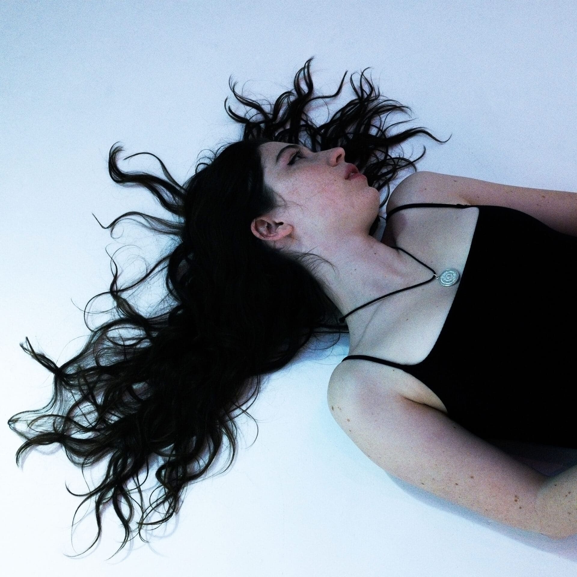 Alaska Reid Announces Debut Album 'Disenchanter', Shares New Single ...