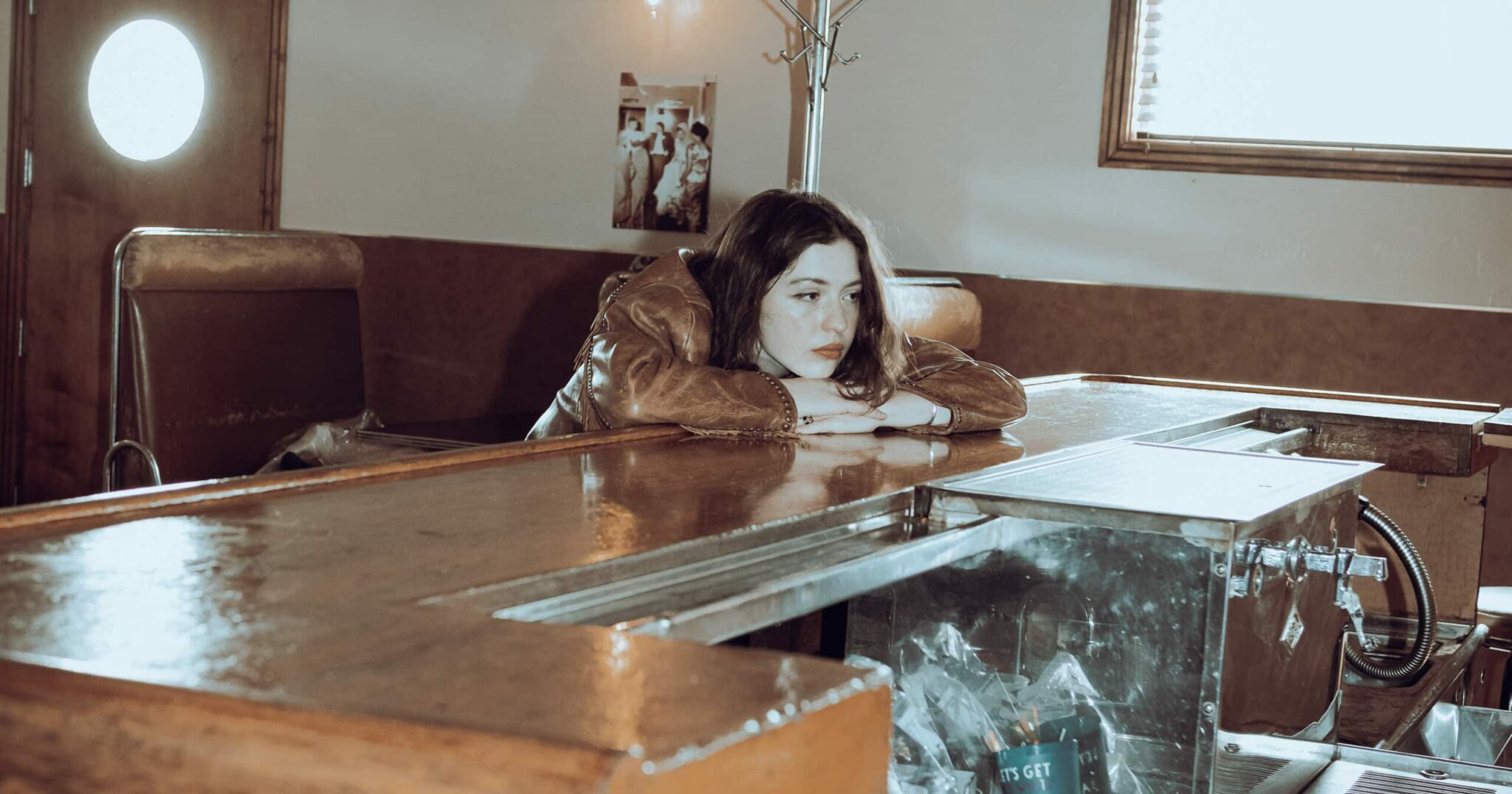 Alaska Reid Announces Debut Album 'Disenchanter', Shares New Single ...