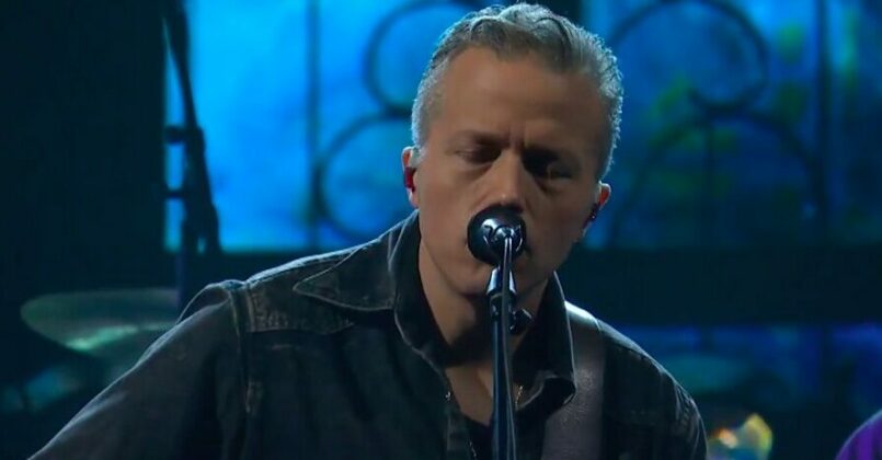 Watch Jason Isbell and the 400 Unit Perform 'Cover Me Up' on 'Colbert ...