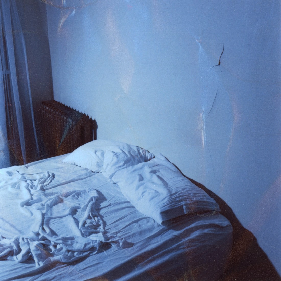 Ellis Announces New Album 'no place that feels like', Shares New Song ...